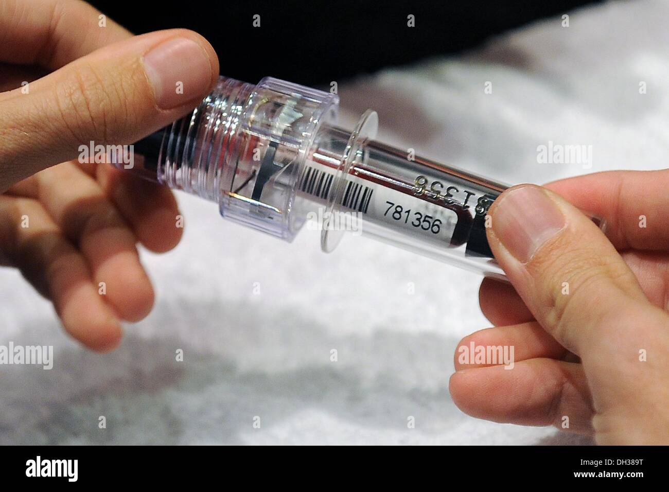 Doping blood sample decrease blood inspection hi-res stock photography ...