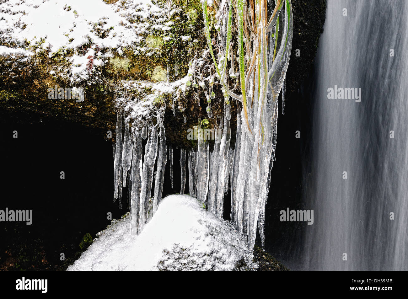 Winter at Waterfall Stock Photo - Alamy