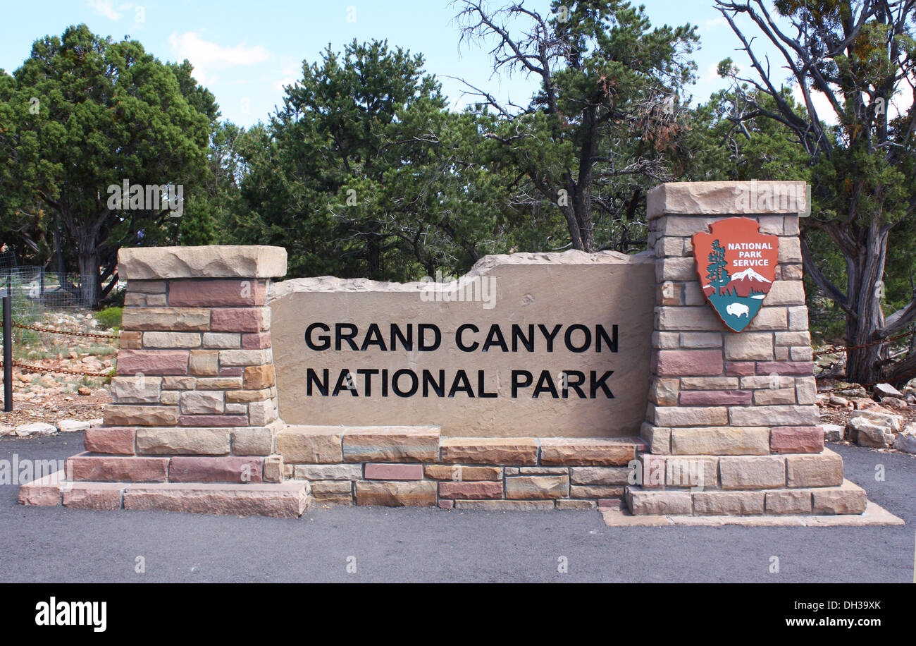 Grand Canyon National Park sign board in USA Stock Photo - Alamy