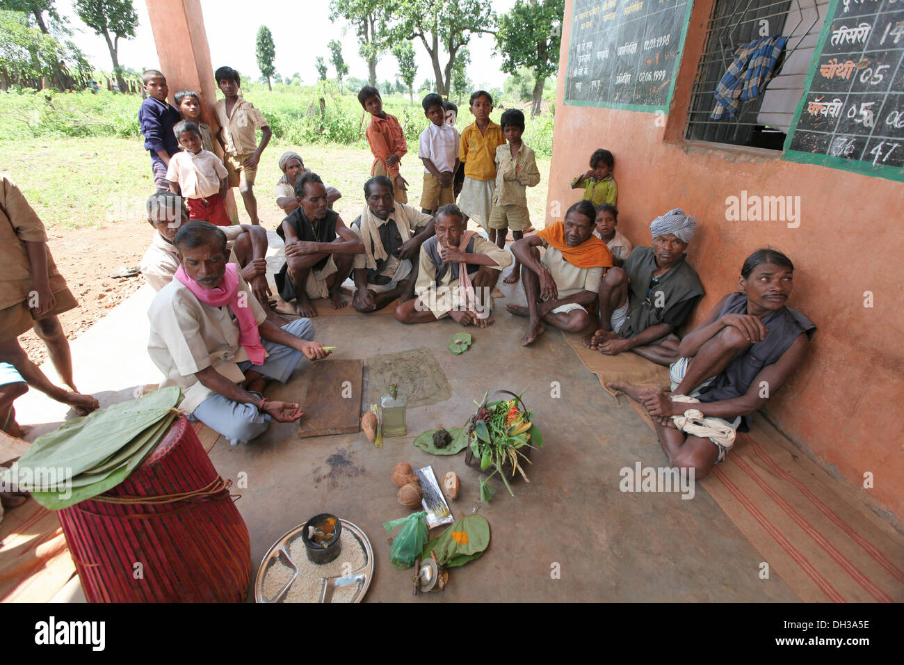 Group performing naag Puja on Nagpanchami day. Baiga Tribe, Chada ...