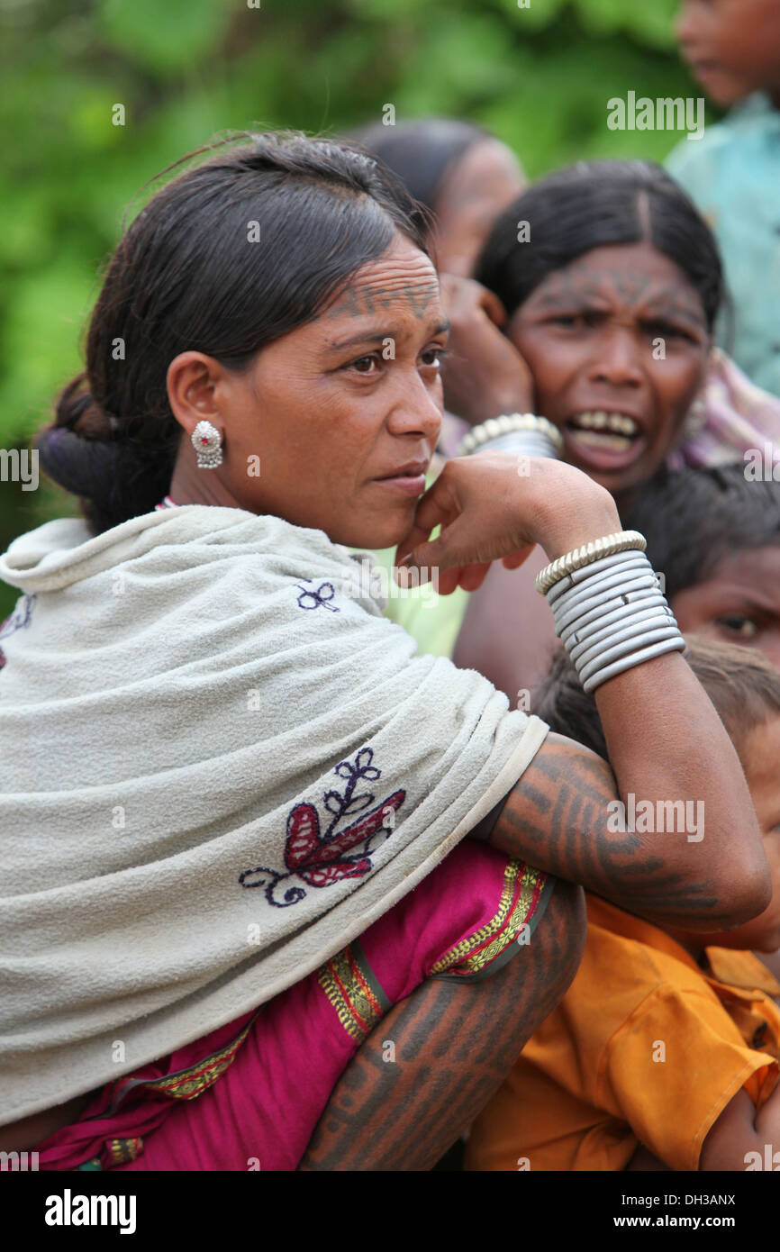 Baiga tribe hi-res stock photography and images - Alamy