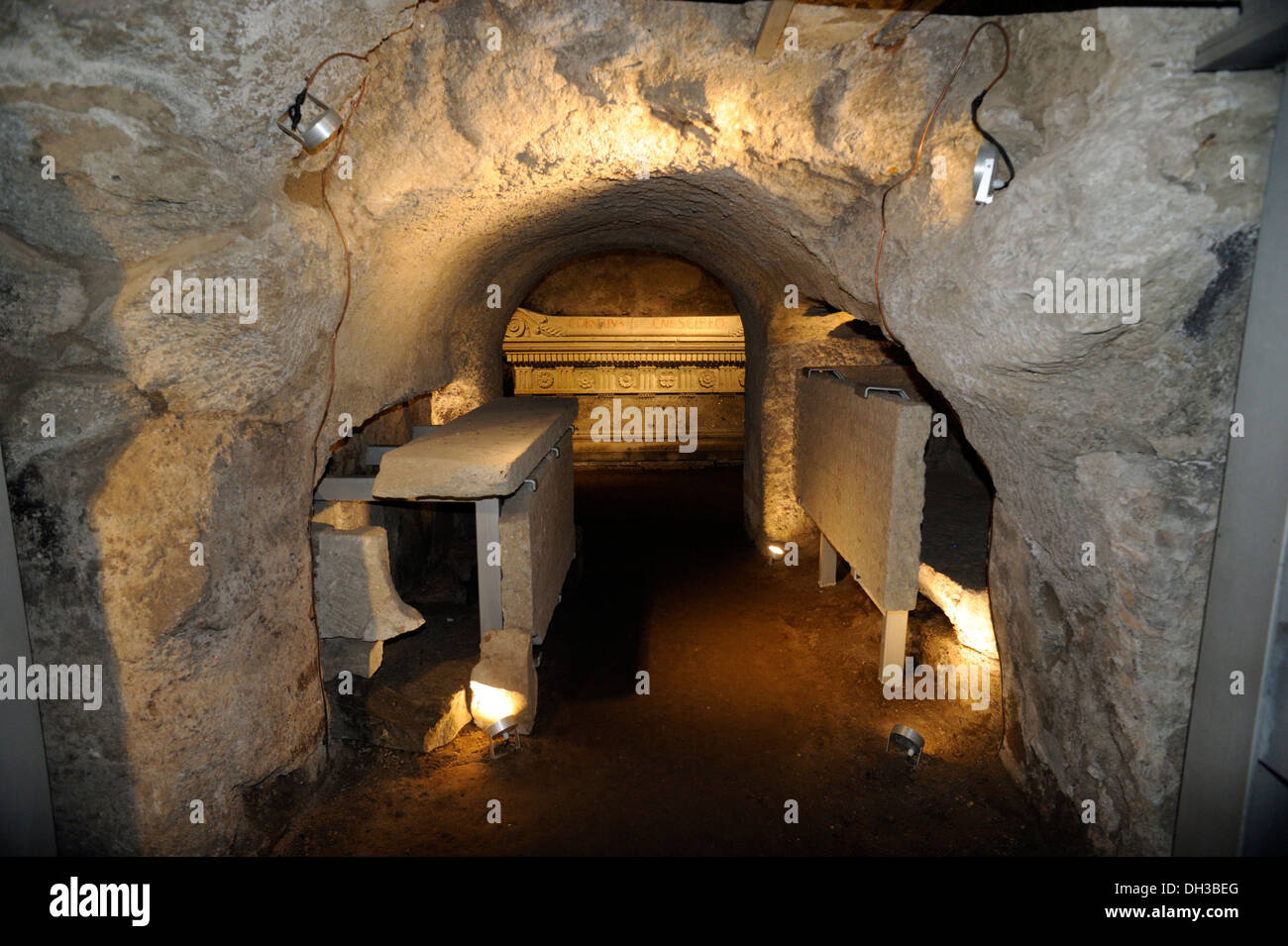 Tomb of scipios hi-res stock photography and images - Alamy