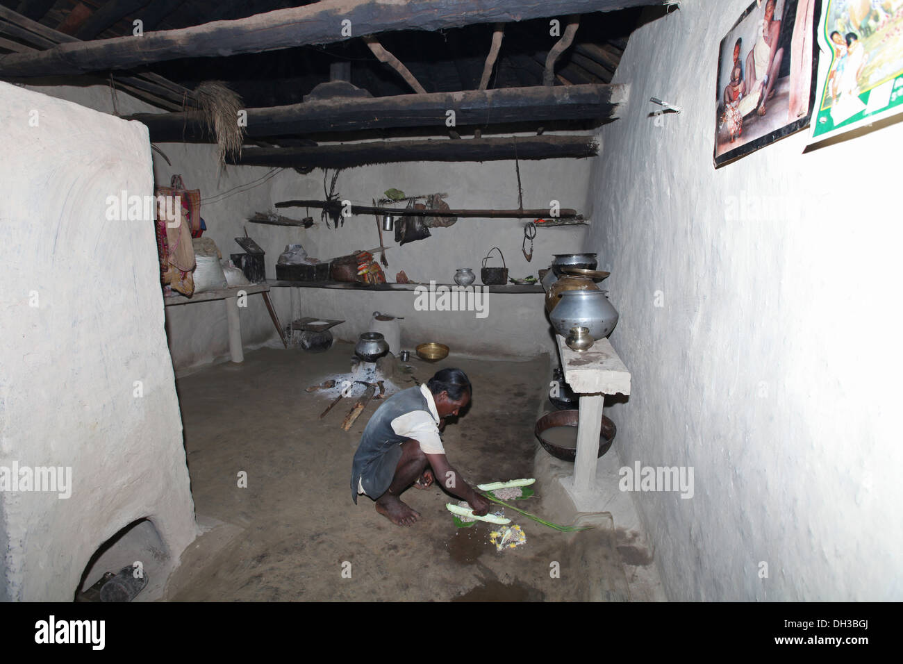 Kitchen. Baiga Tribe, Chada village, Madhya Pradesh, India Stock Photo ...