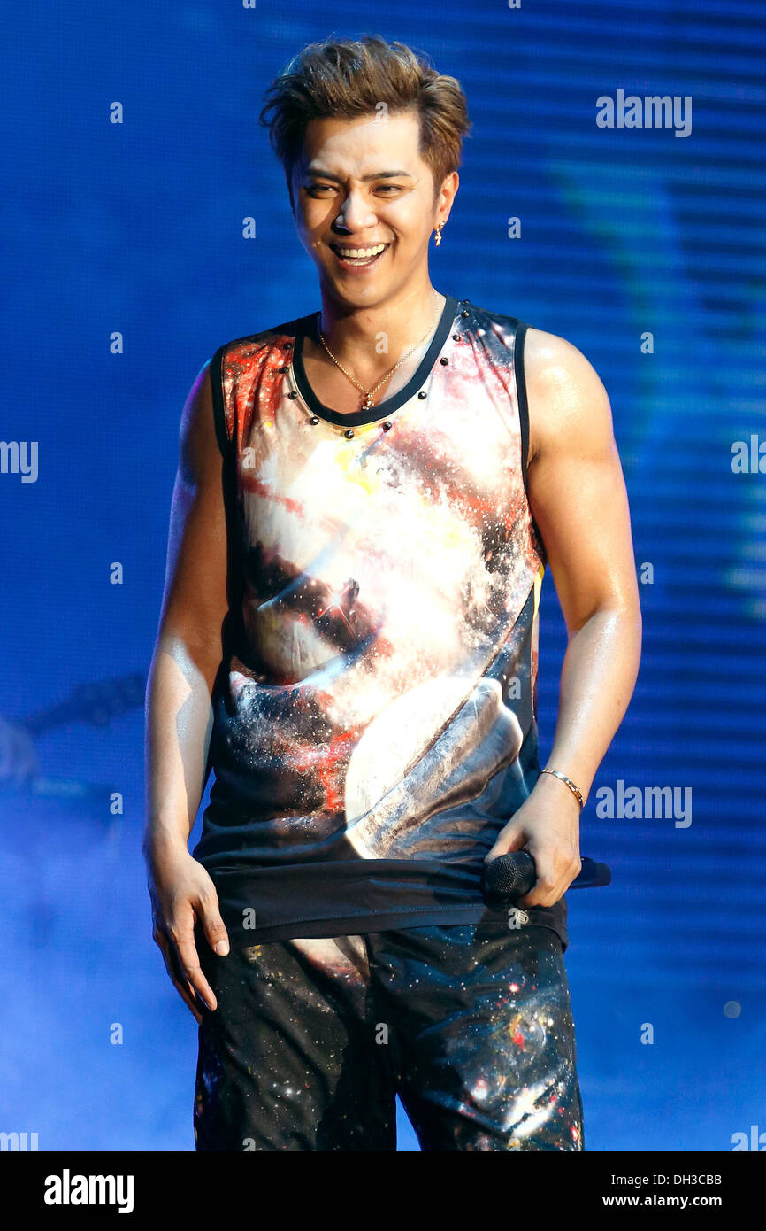 Taiwanese singer hi-res stock photography and images - Alamy