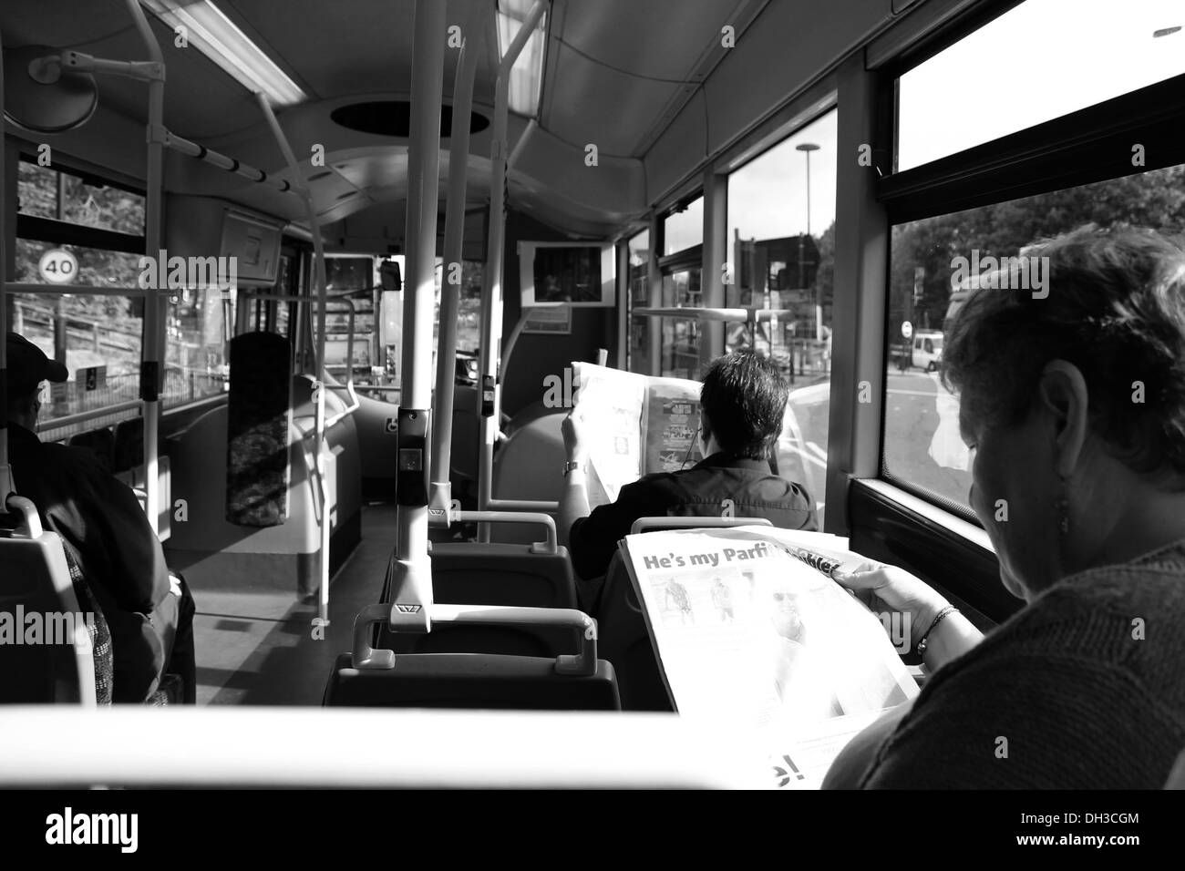 Bus commuting hi-res stock photography and images - Alamy