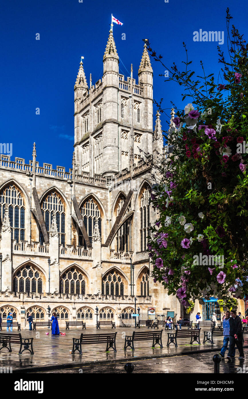 Gothic parapet hi-res stock photography and images - Alamy