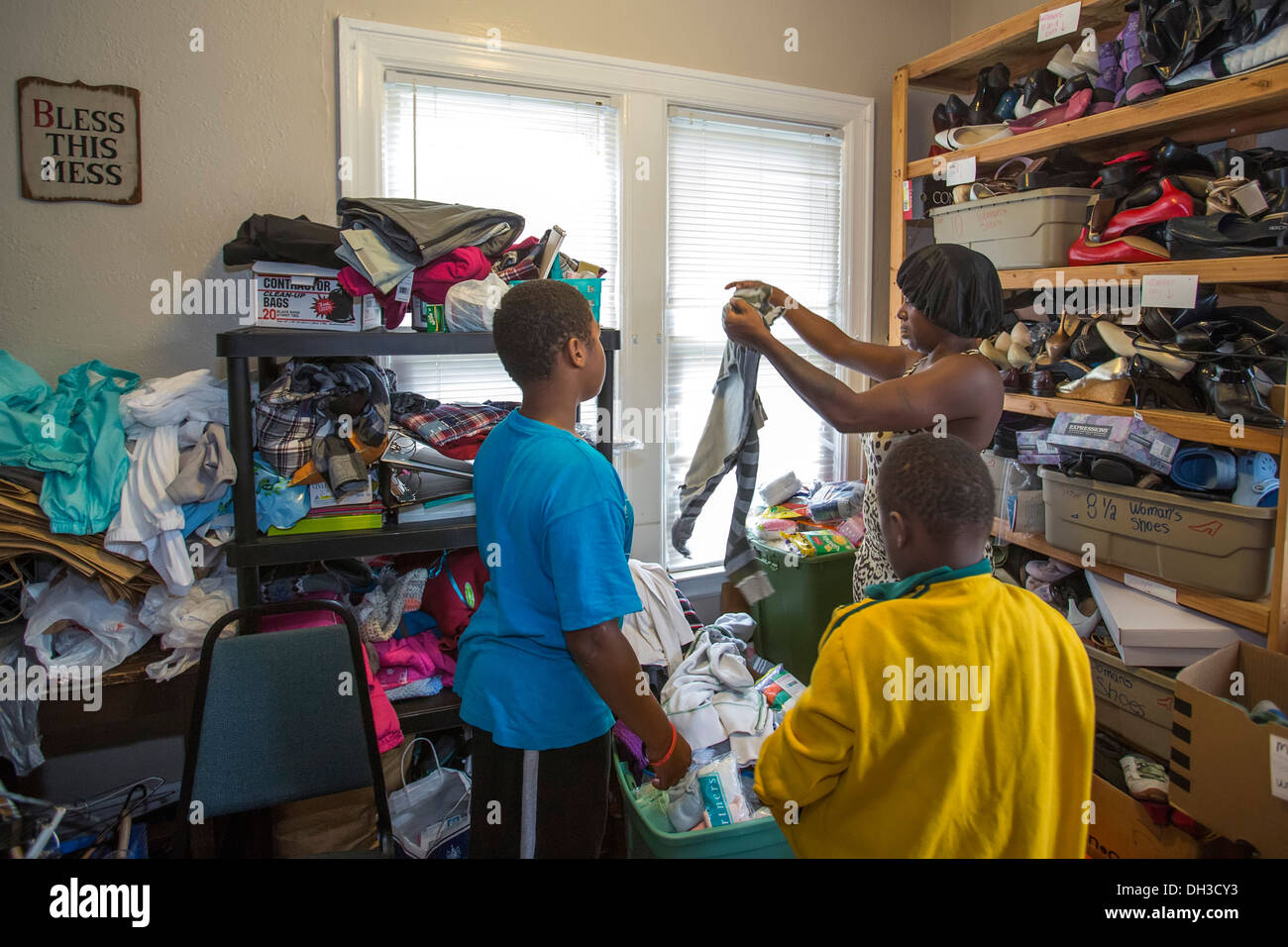 Poverty usa family hi-res stock photography and images - Alamy