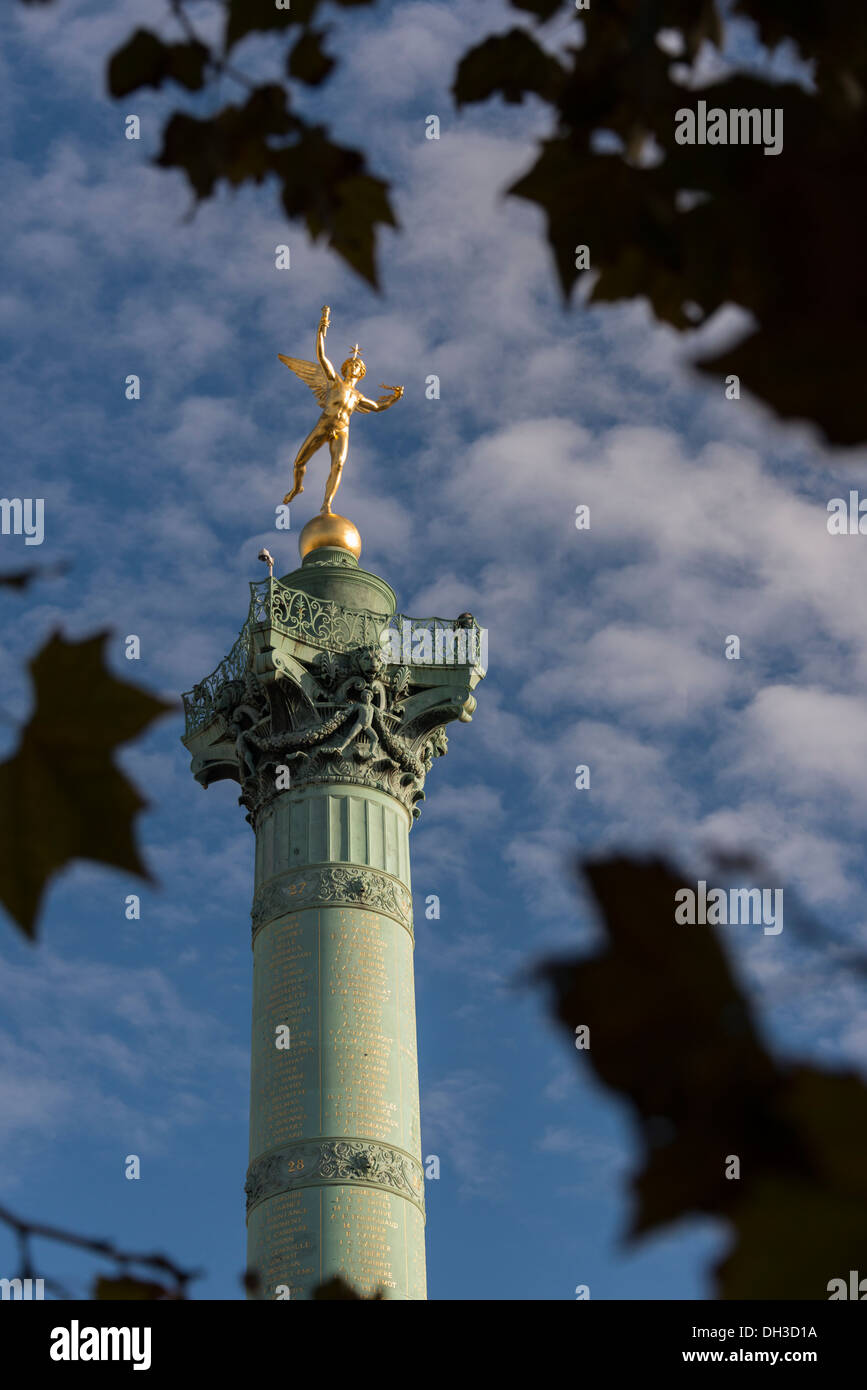 The Colonne de Juillet monument to the revolution of 1830, La Bastille ...