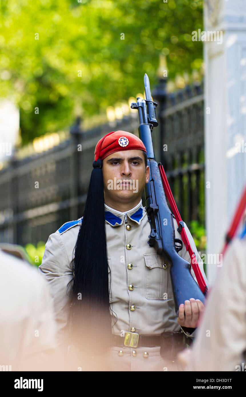 Evzone evzones hi-res stock photography and images - Alamy