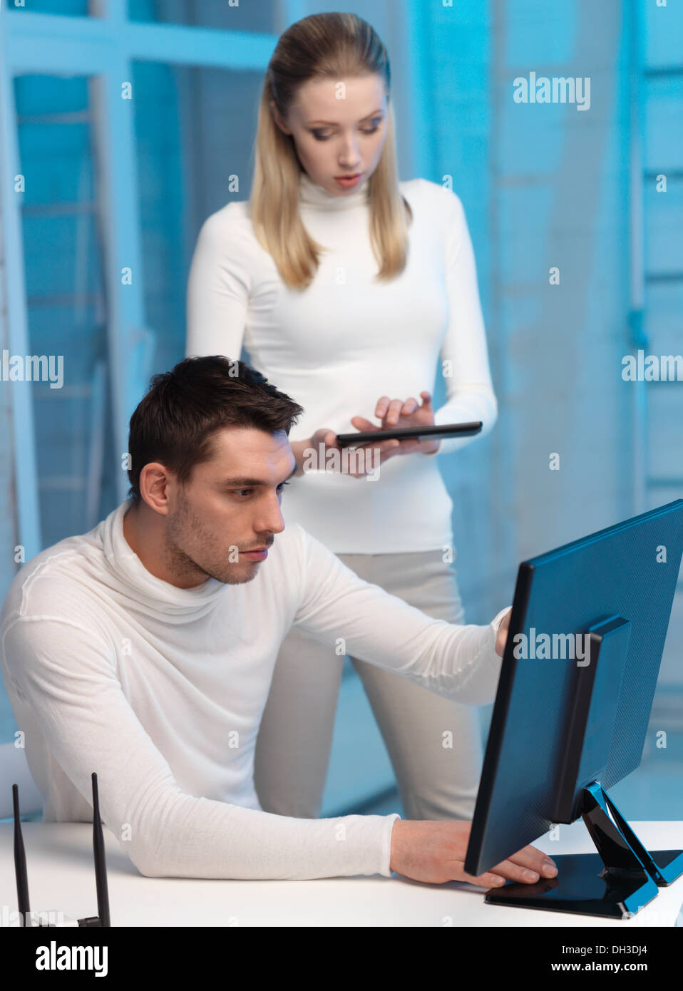 Screen sci fi computer hi-res stock photography and images - Alamy