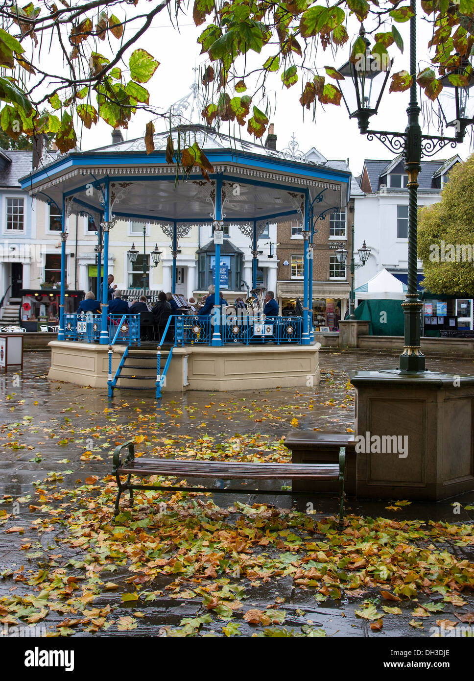 Horsham town centre hi-res stock photography and images - Alamy