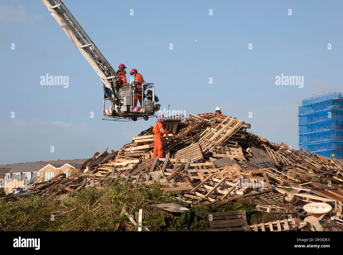 Fire engine hoist uk hi-res stock photography and images - Alamy