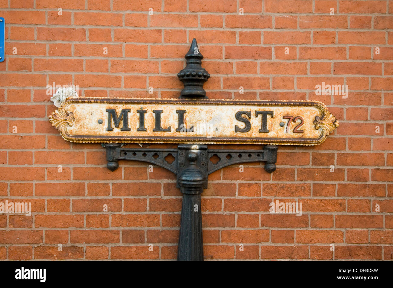 Old Fashioned Road Signs Clip Art