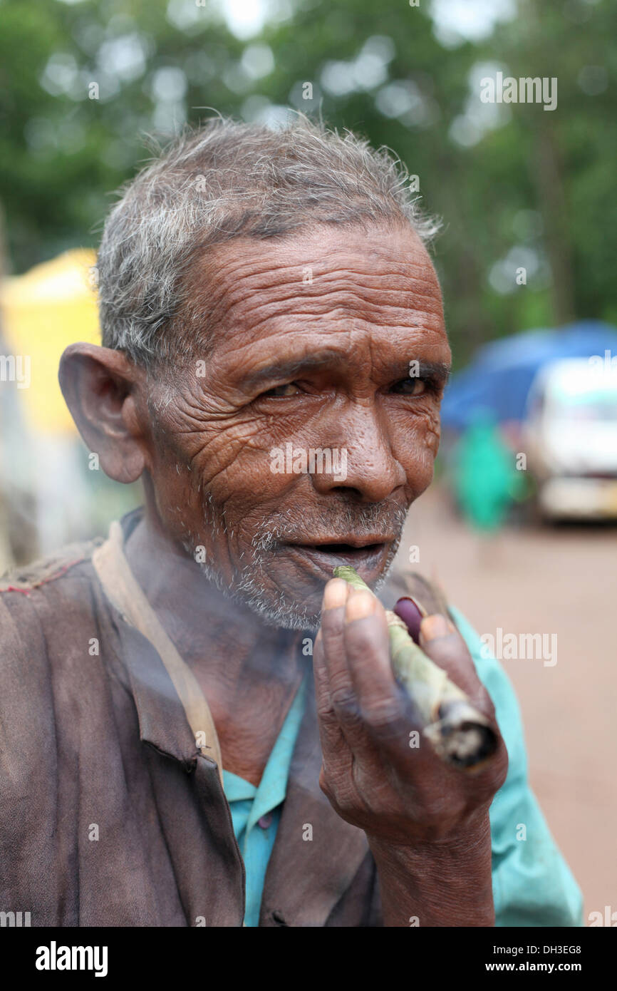 Rural man smoking beedi hi-res stock photography and images - Alamy