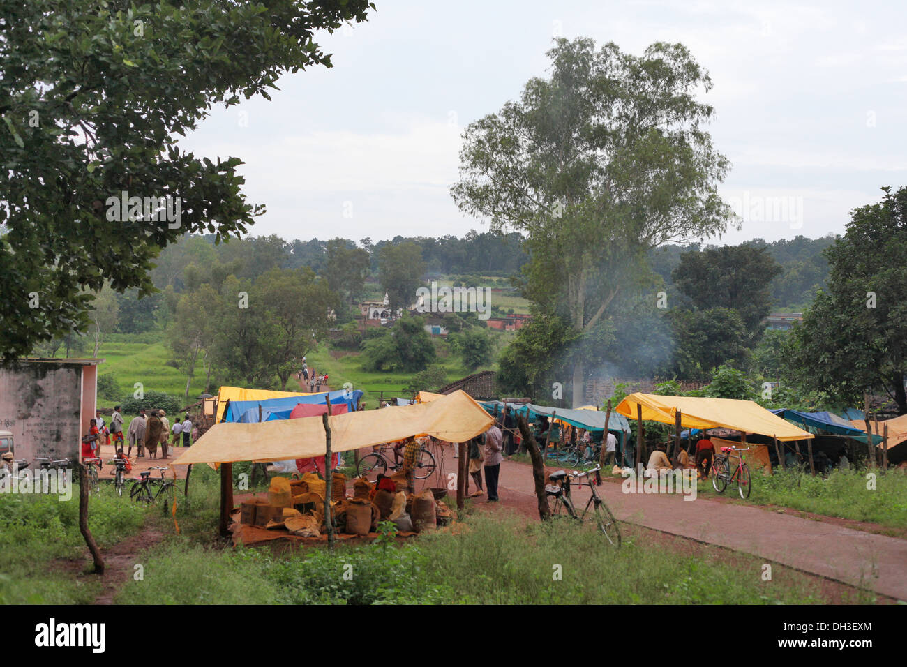 Village Shops. Chada village, Madhya Pradesh, India Stock Photo - Alamy