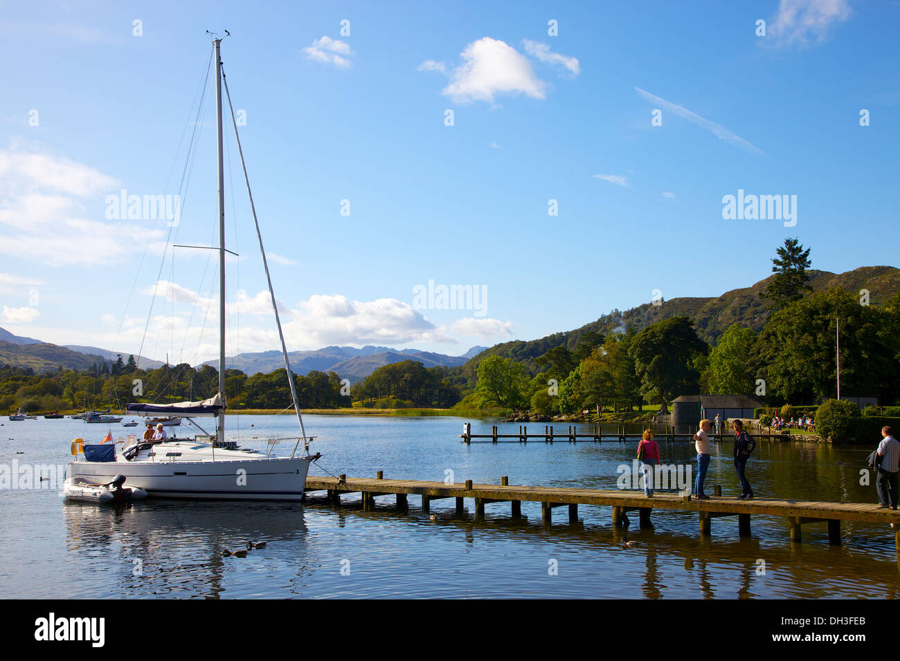 Jetty with dinghy hi-res stock photography and images - Alamy