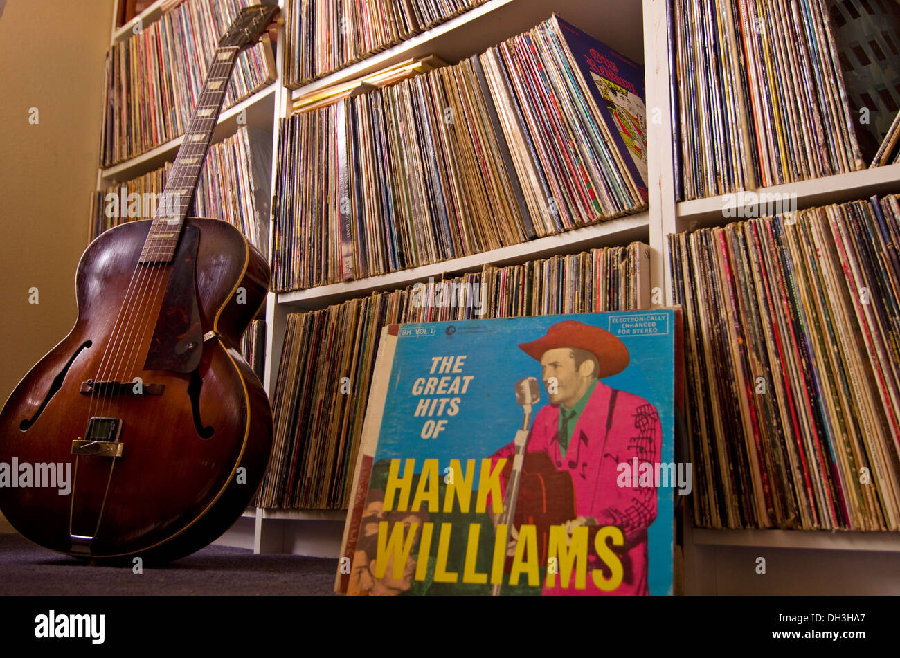 Hank williams album hi-res stock photography and images - Alamy
