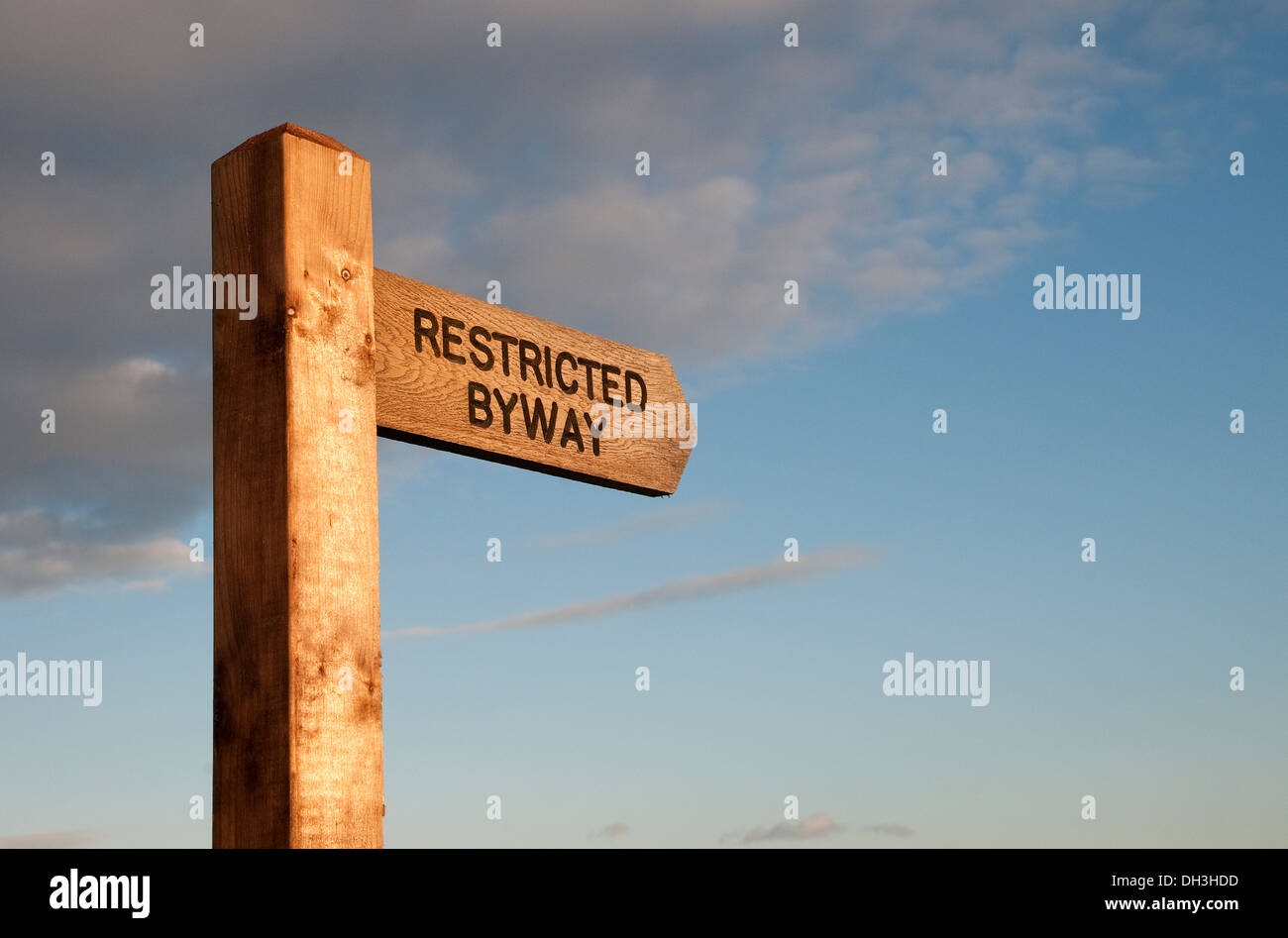 Restricted byway sign hi-res stock photography and images - Alamy
