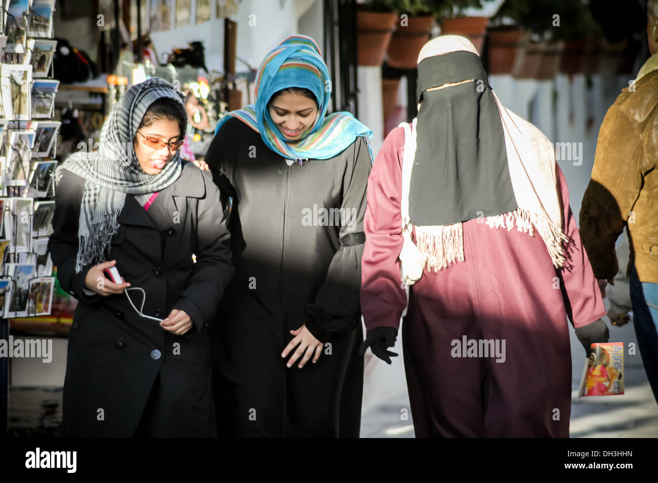 Muslim tourists hi-res stock photography and images - Alamy