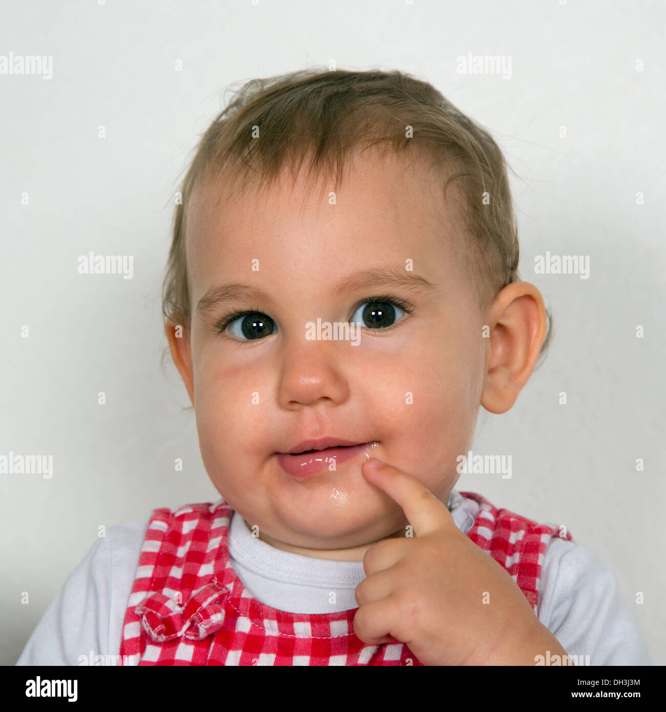 Baby looking into camera hi-res stock photography and images - Alamy