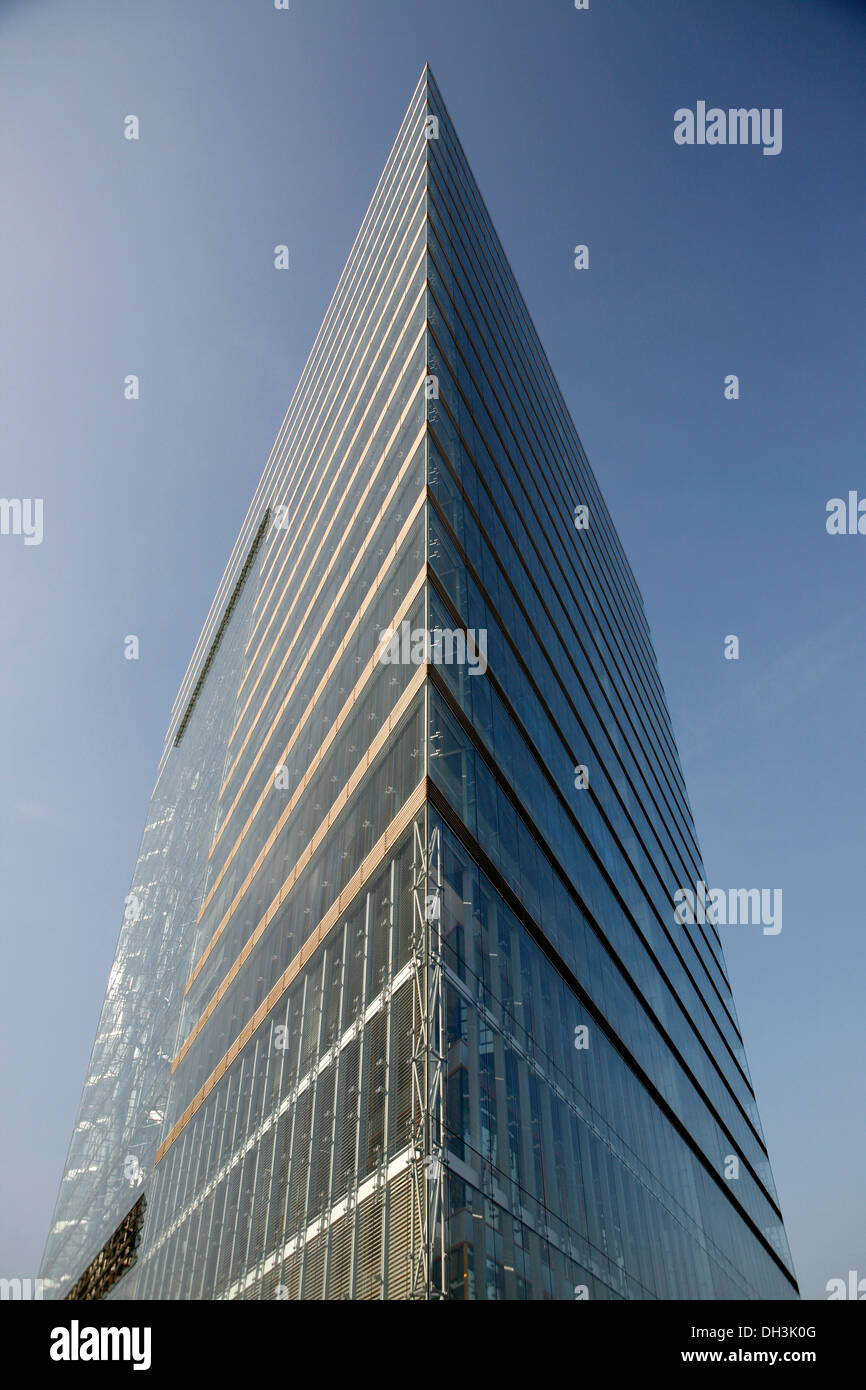 Stadttor, City Gate skyscraper, Duesseldorf, North Rhine-Westphalia ...