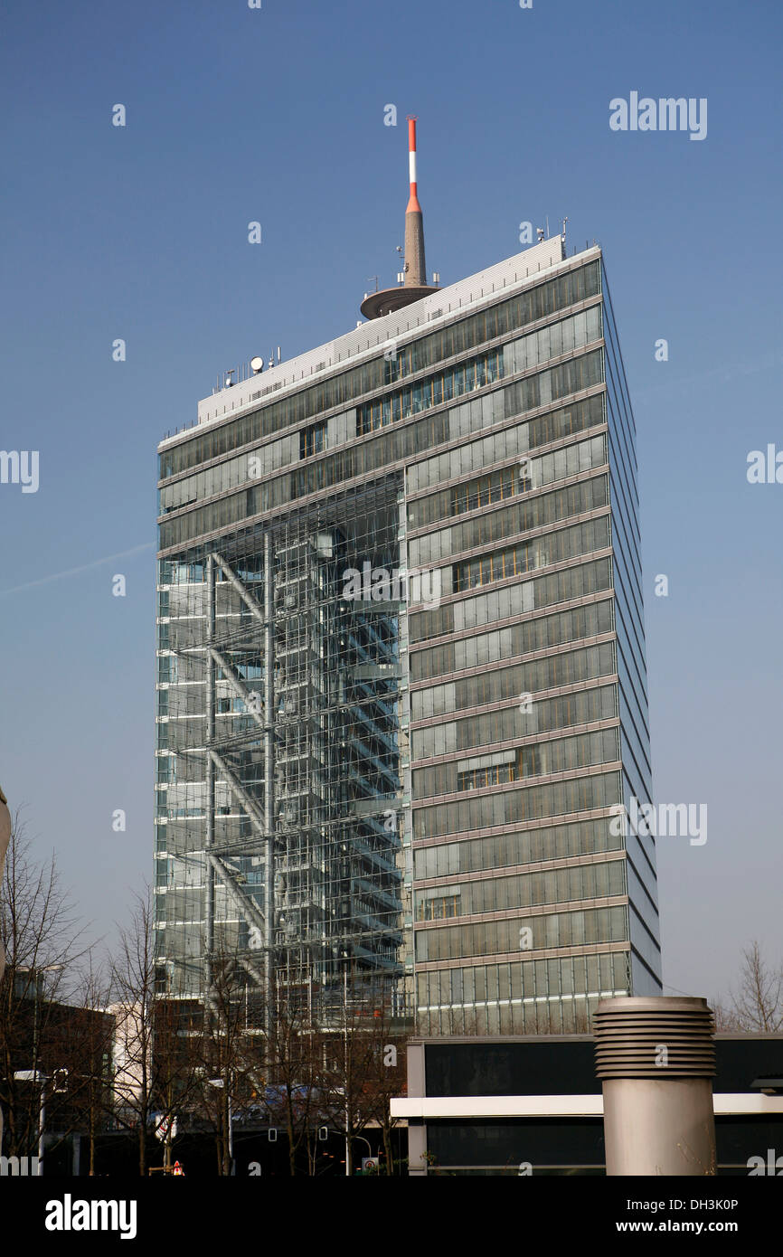 Stadttor, City Gate skyscraper, Duesseldorf, North Rhine-Westphalia ...