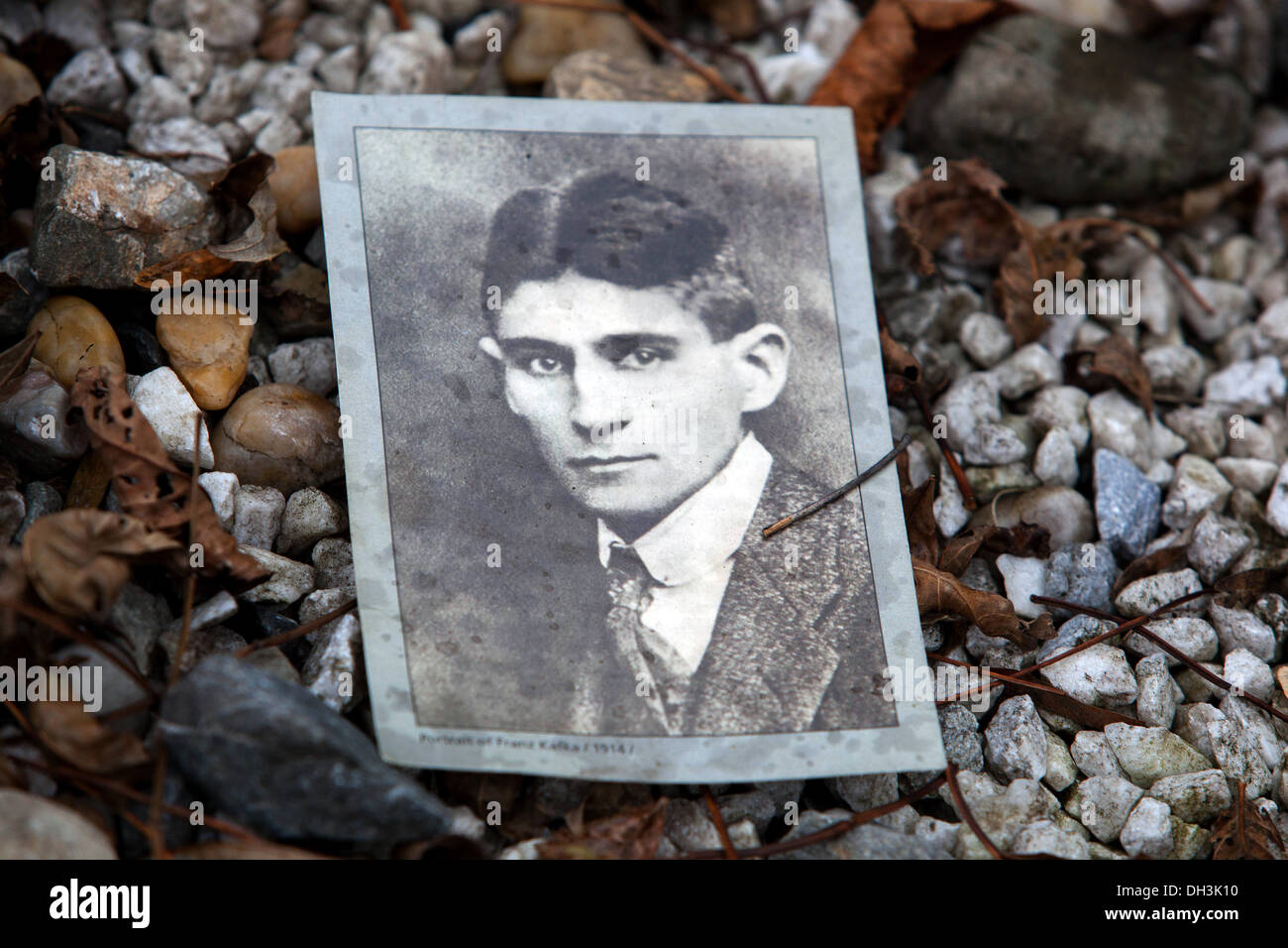 Prague Franz Kafka portrait photo on his grave at Prague Jewish ...