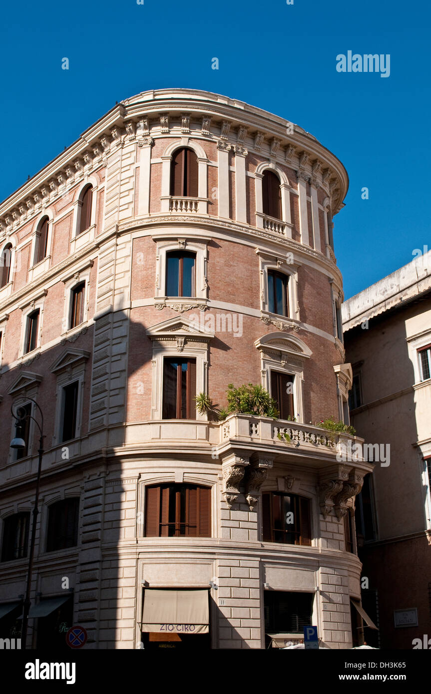 Residential building in rome hi-res stock photography and images - Alamy