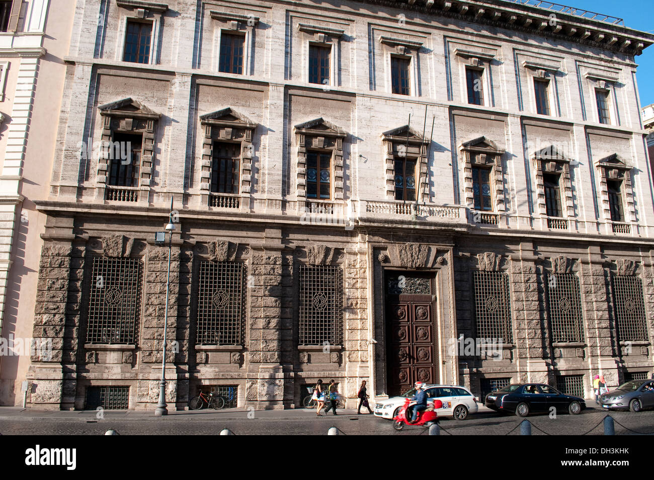Government building roma hi-res stock photography and images - Alamy
