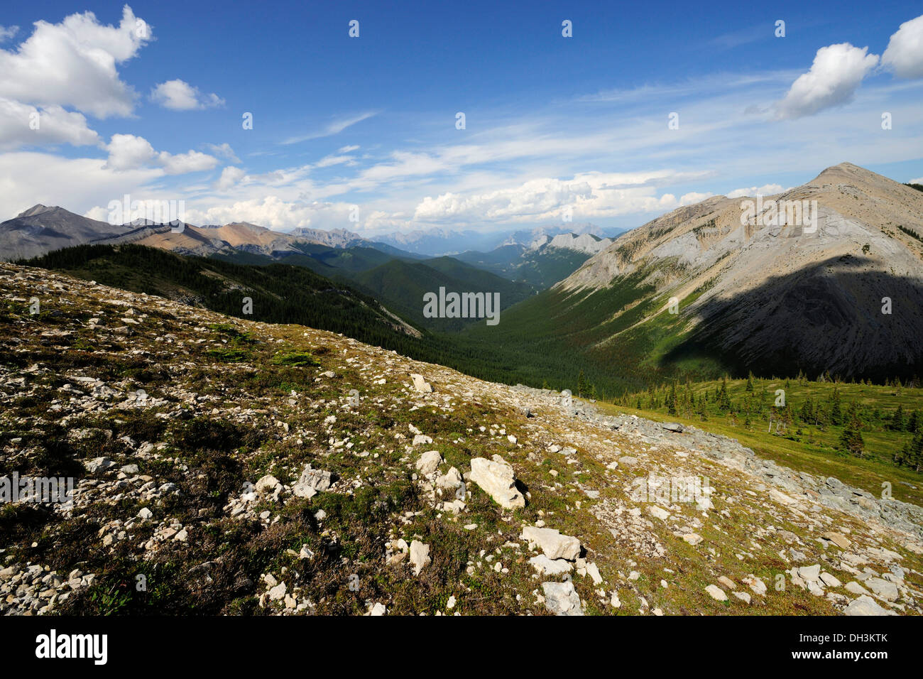 Alberta landscapes hi-res stock photography and images - Alamy