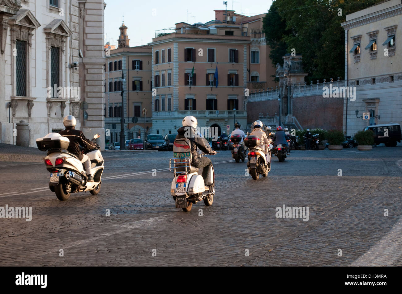 Scooters rome hi-res stock photography and images - Alamy