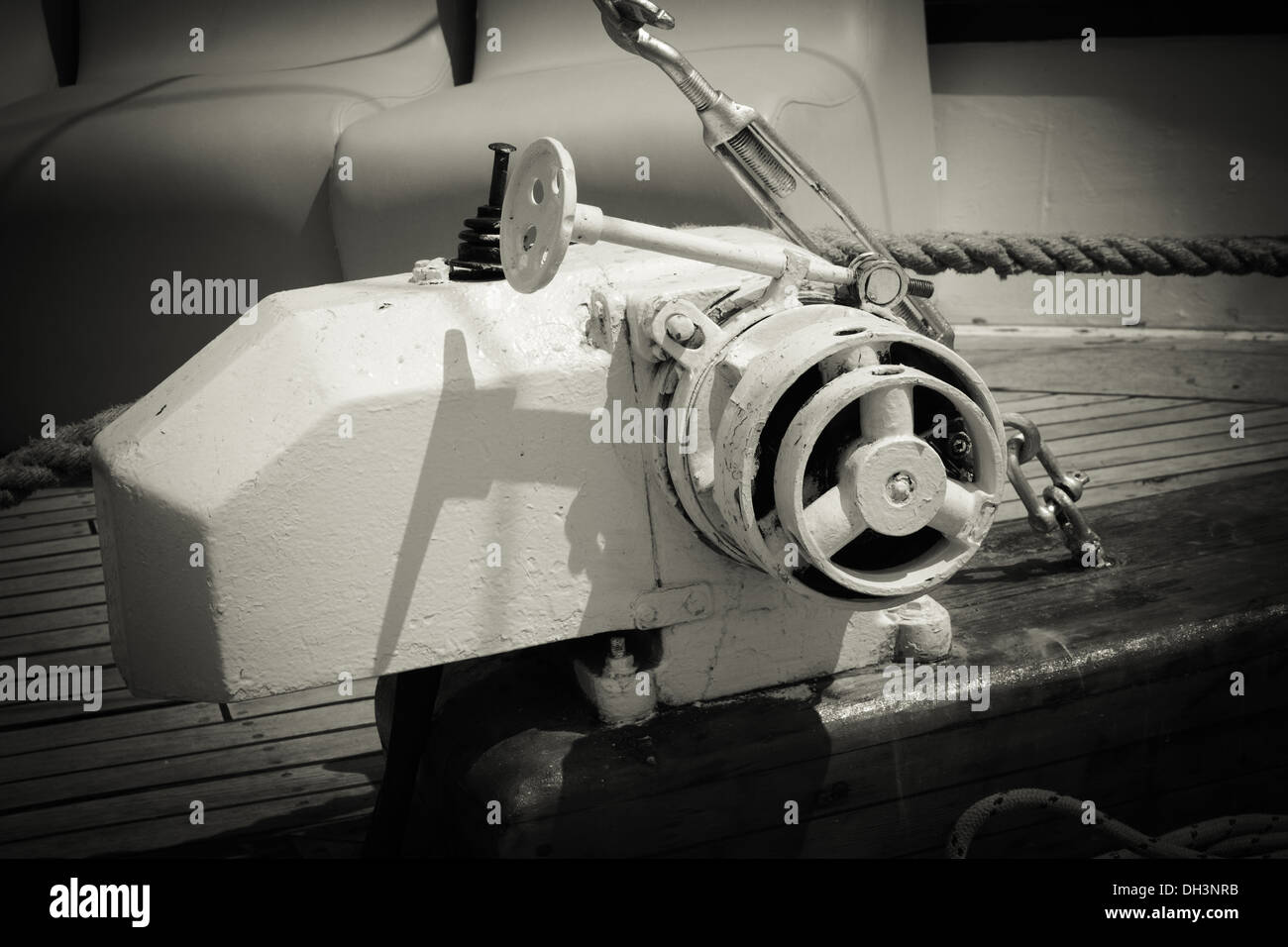 Anchor windlass hi-res stock photography and images - Alamy