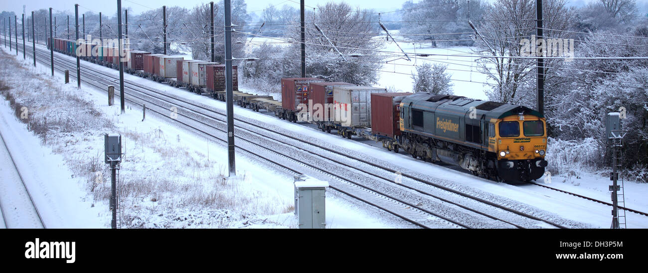 Freightliner trains operating company, 66572 Diesel Powered Freight ...