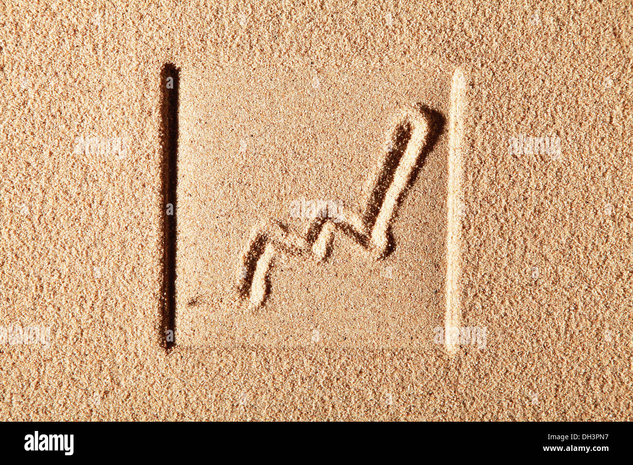 Stock market graph hi-res stock photography and images - Alamy