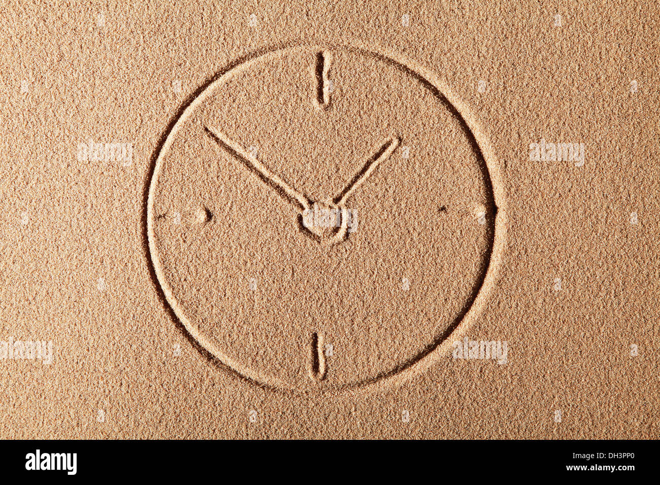 Painted clock frame hi-res stock photography and images - Alamy