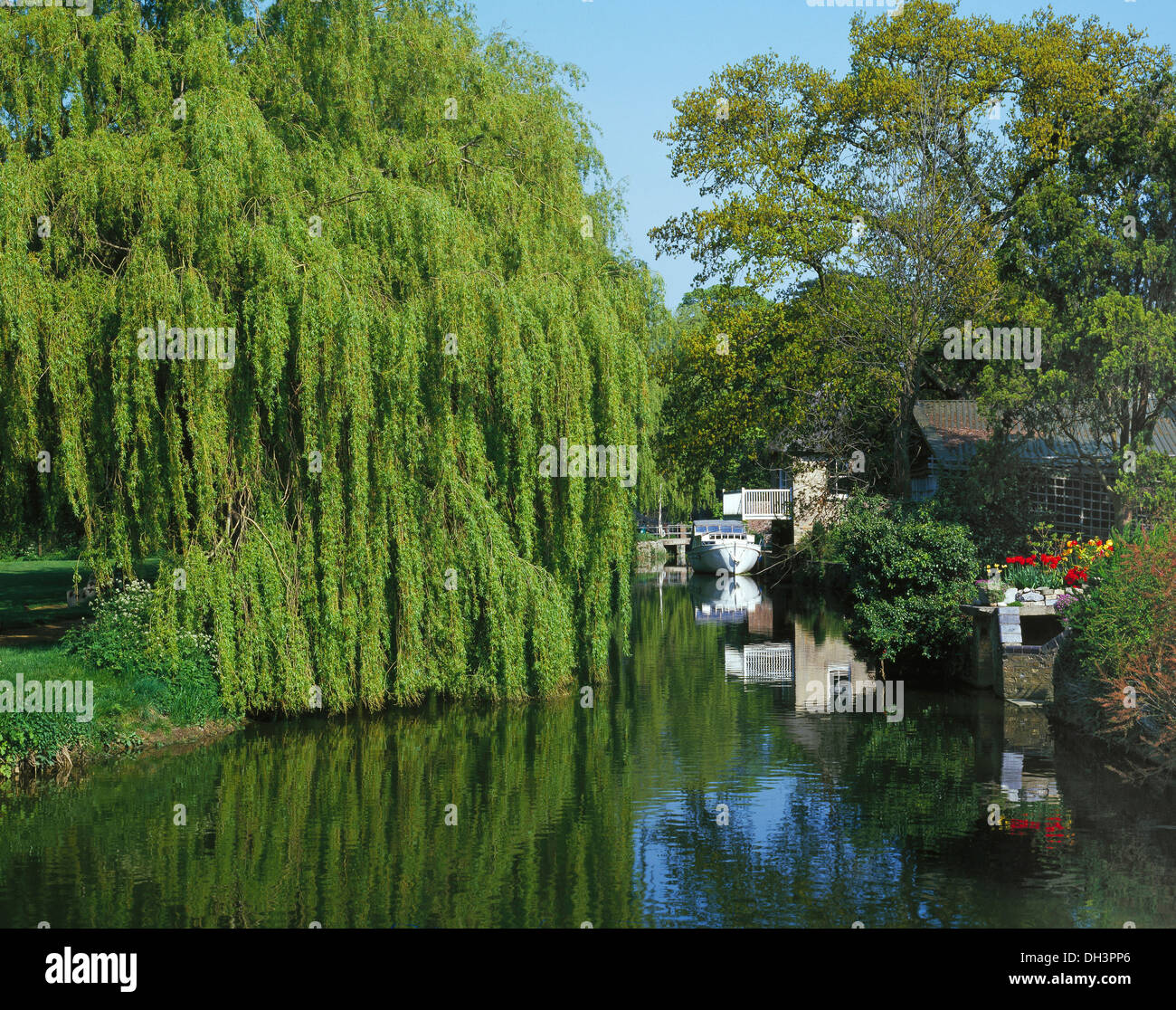 River Ouse at Godmanchester, Cambridgeshire, England Stock Photo - Alamy