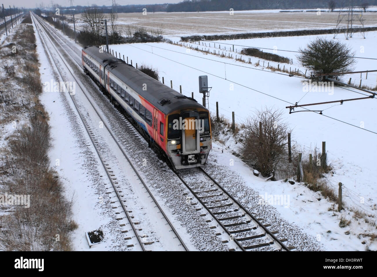 High speed rail class 158 hi-res stock photography and images - Alamy