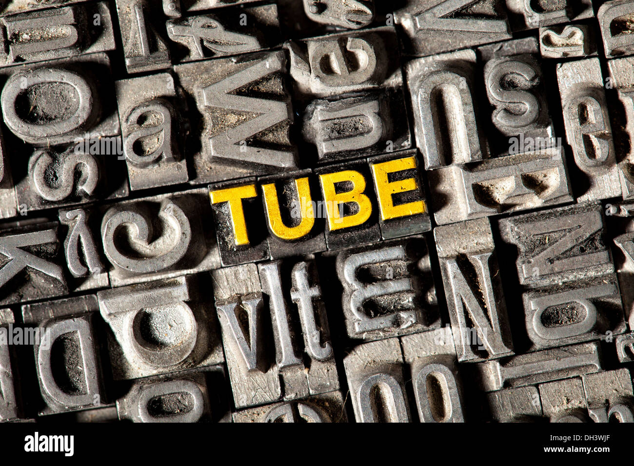 Forming tube hi-res stock photography and images - Alamy