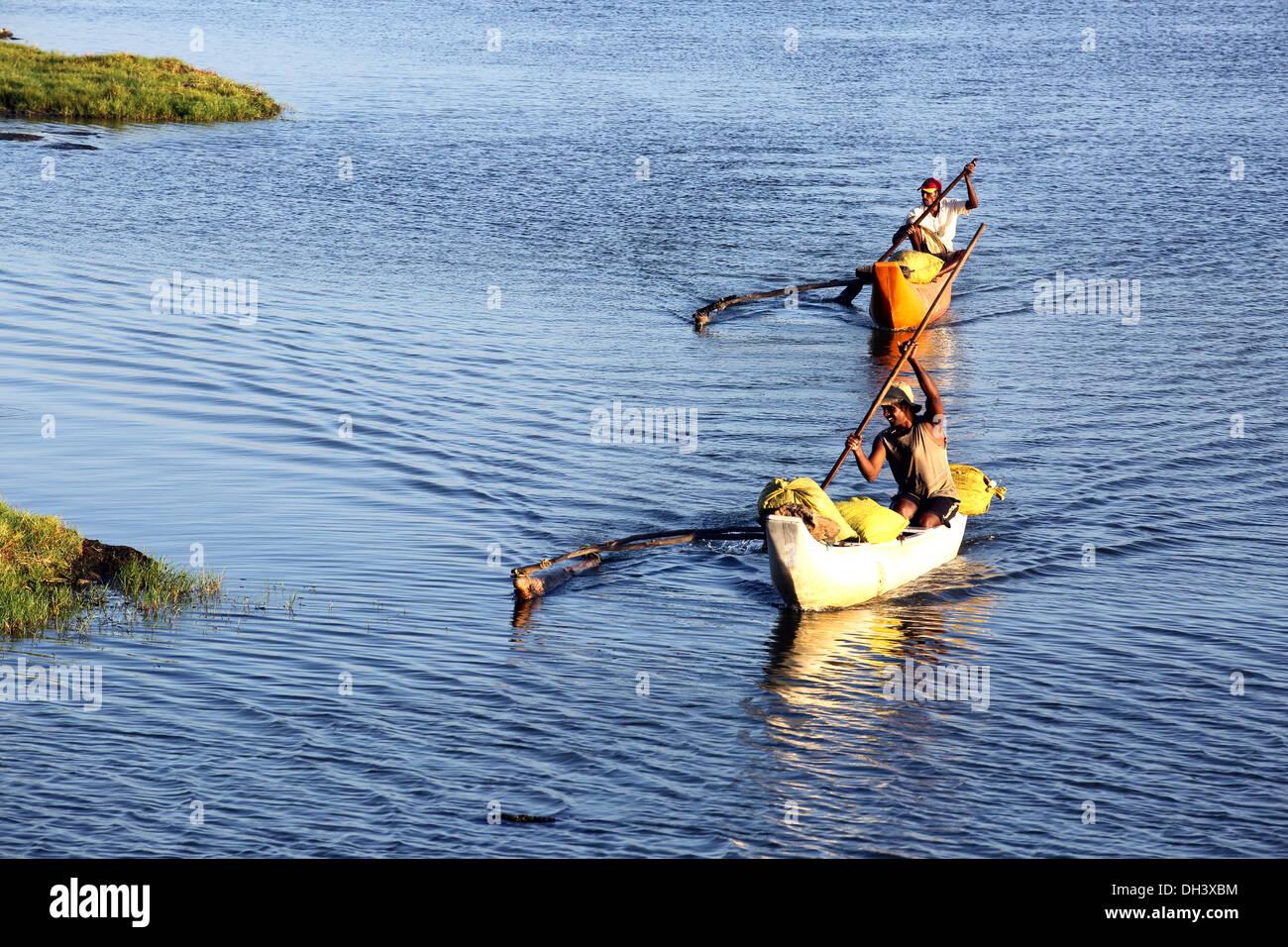 Simple dugout canoe hi-res stock photography and images - Alamy