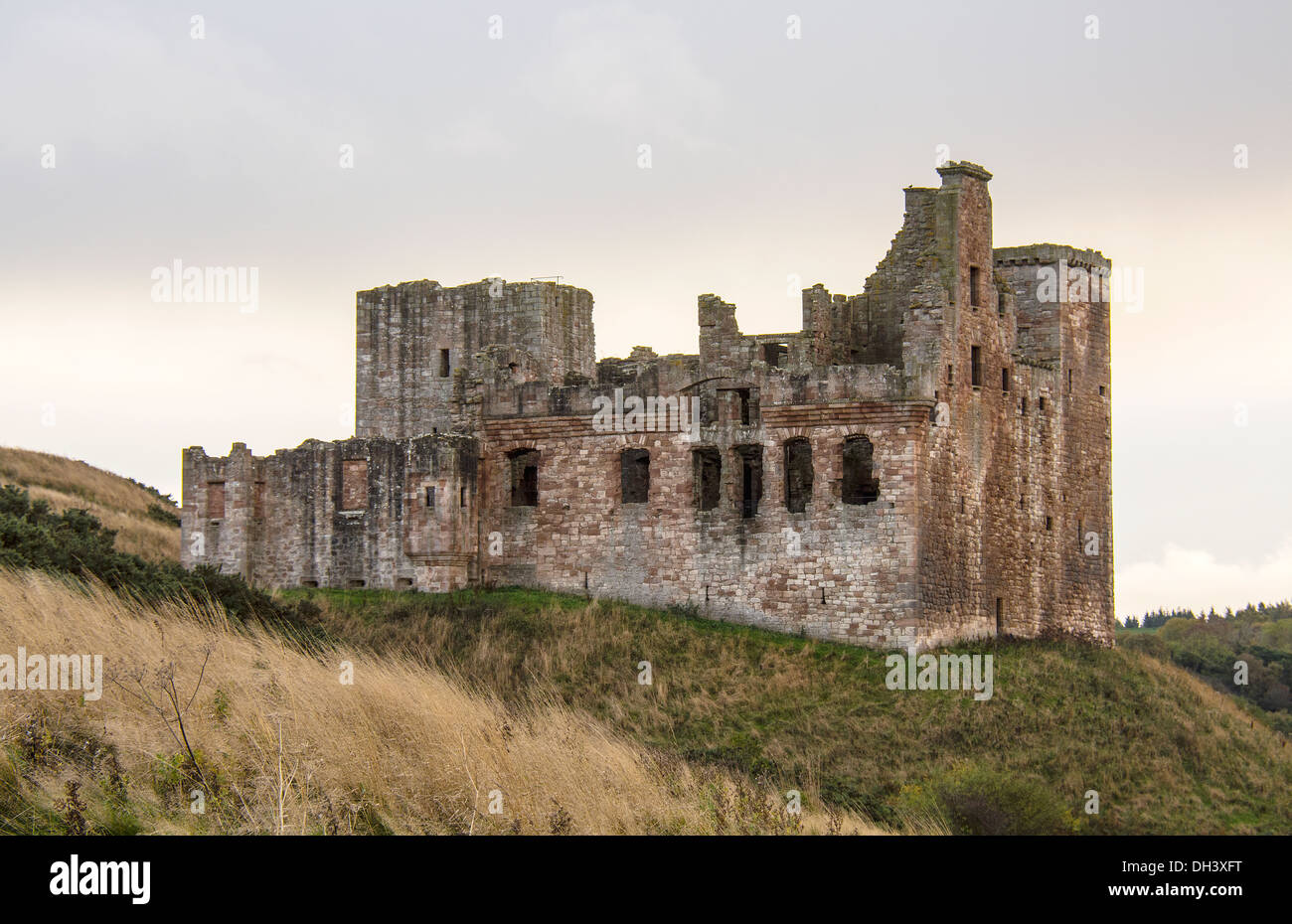 Crichton castle hi-res stock photography and images - Alamy