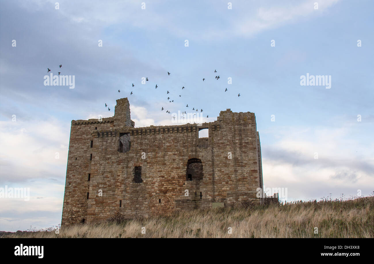 Crichton castle hi-res stock photography and images - Alamy