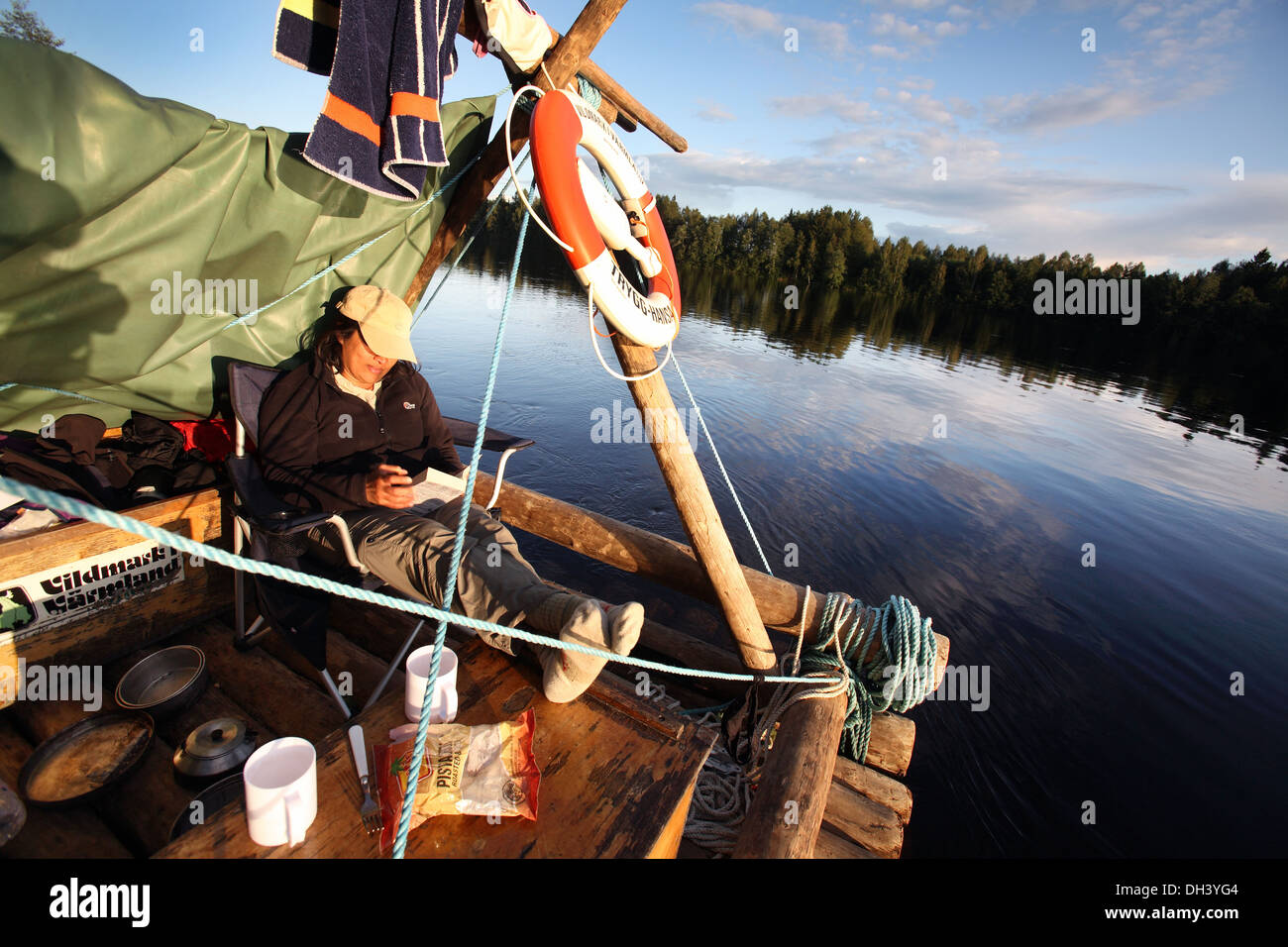 Timber raft hi-res stock photography and images - Alamy