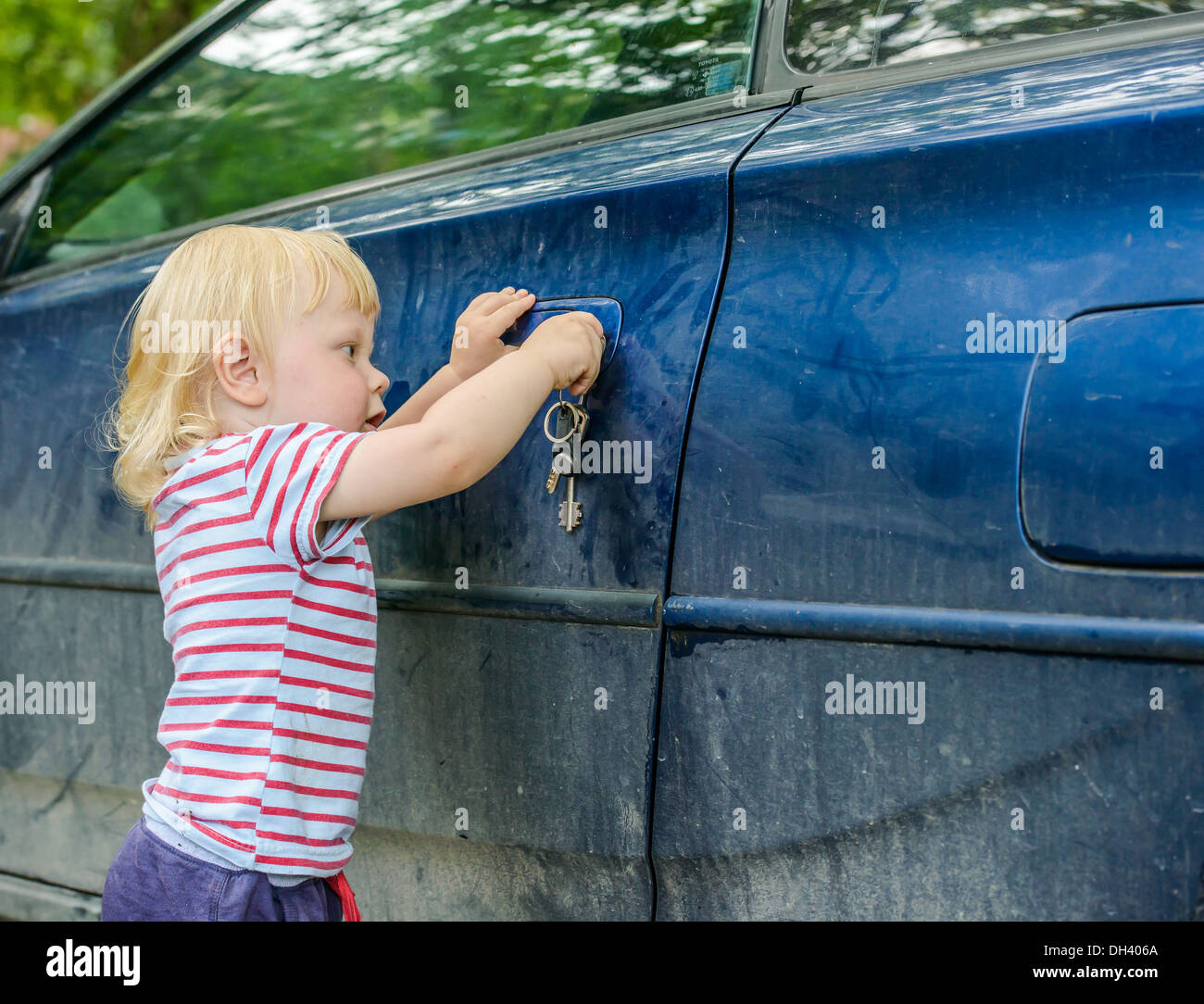 boy opens car Stock Photo - Alamy