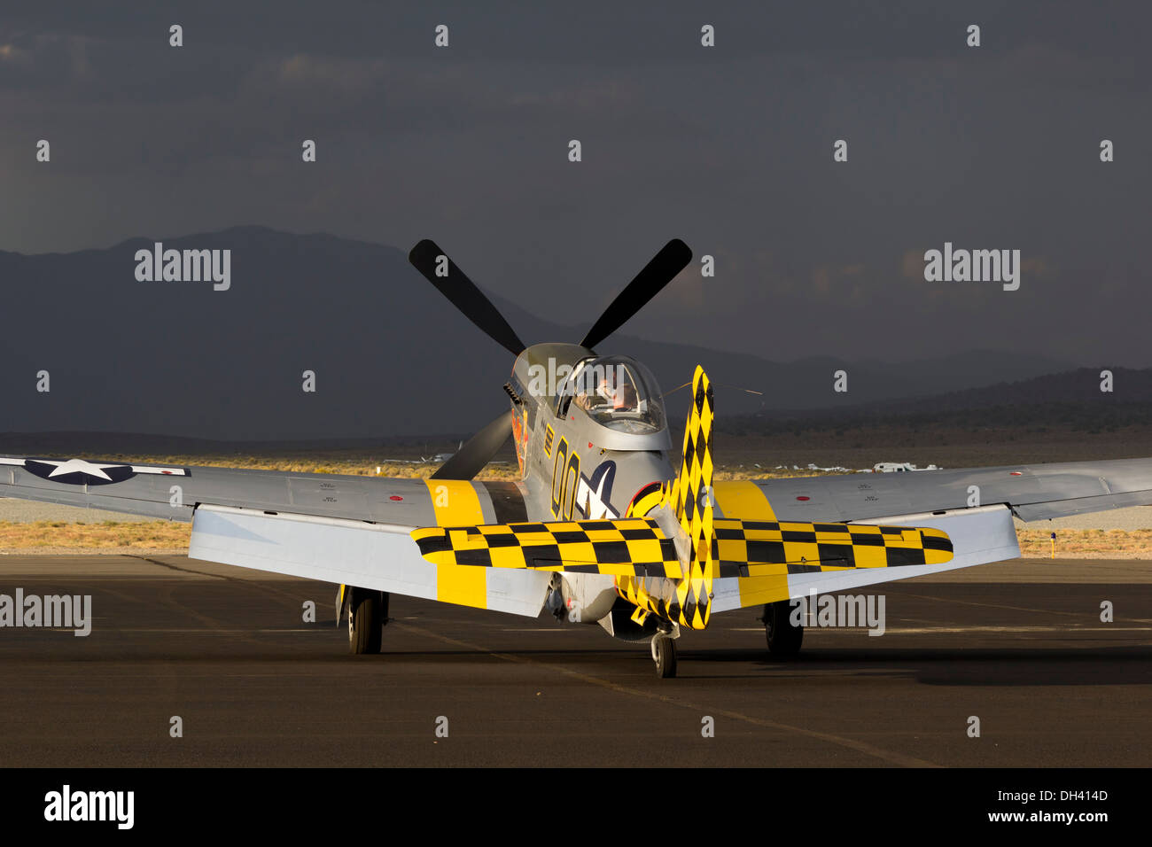 P 51 mustang hi-res stock photography and images - Alamy