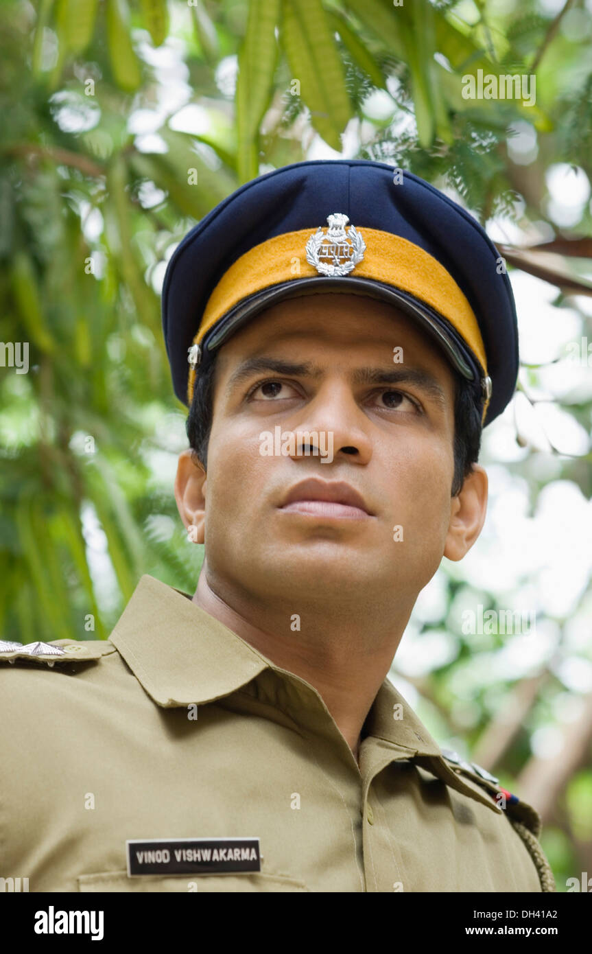 Indian police officer mumbai india hi-res stock photography and images ...