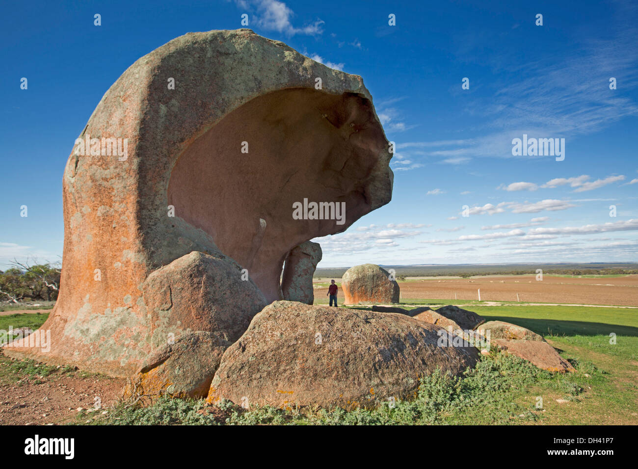 Murphy's haystacks - gigantic red granite boulders, a tourist ...