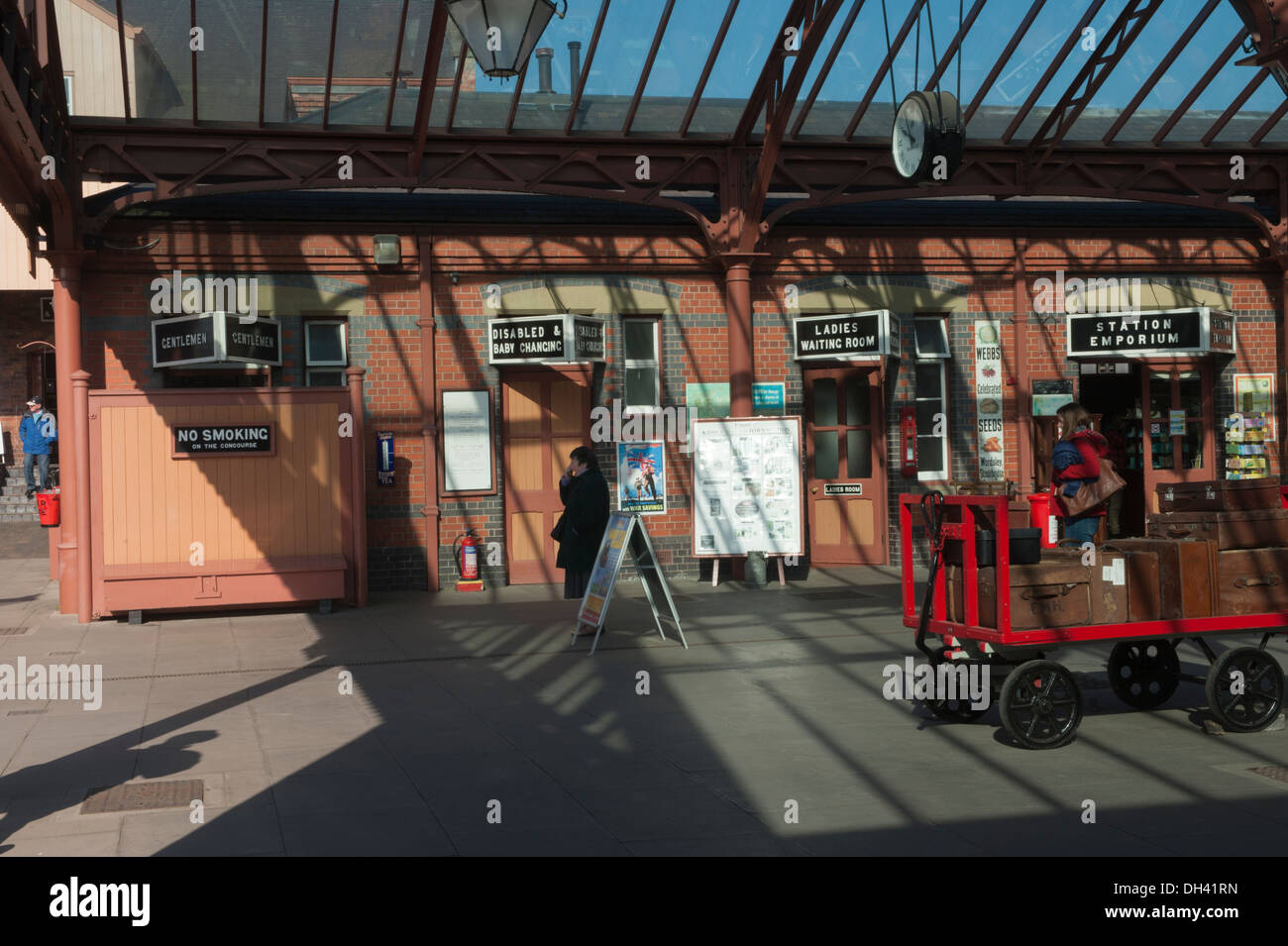 Kidderminster station on the Severn Valley Railway Stock Photo - Alamy