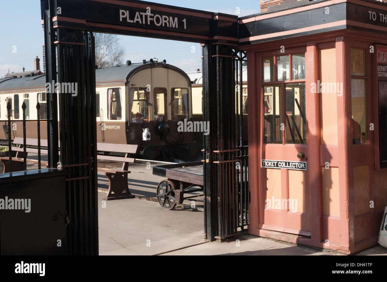Kidderminster station on the Severn Valley Railway Stock Photo - Alamy