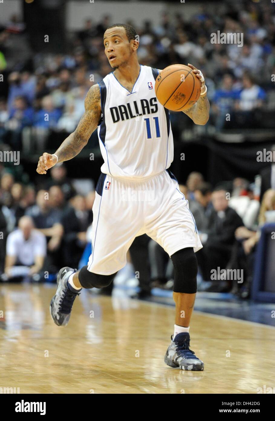 Dallas, TX, USA. 30th Oct, 2013. Dallas Mavericks shooting guard Monta ...