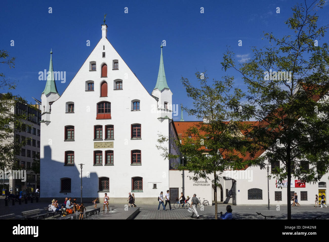 Münchner stadtmuseum hi-res stock photography and images - Alamy